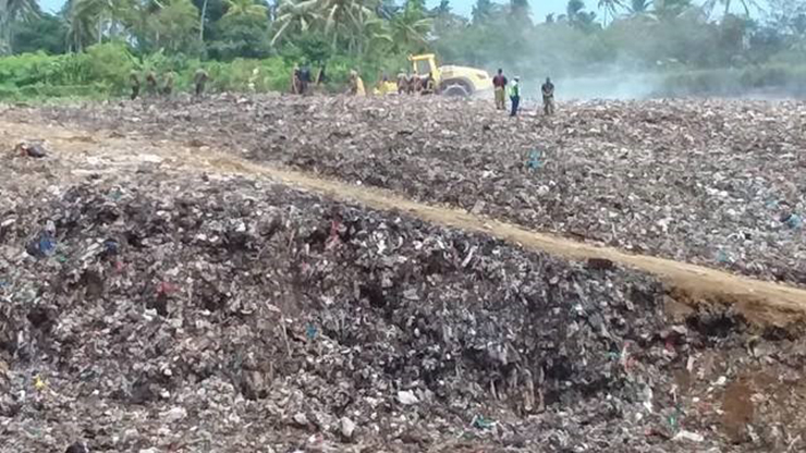 Large fire burning on Tapuhia landfill in Hahake contained - Kaniva ...