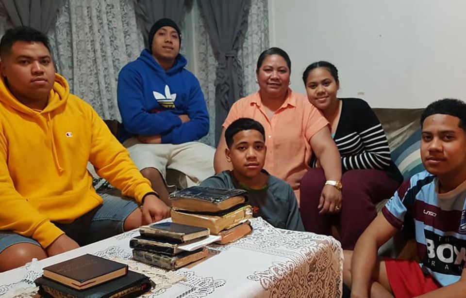 Tribunal overturns Immigration ruling Tongan family must leave - Kaniva ...