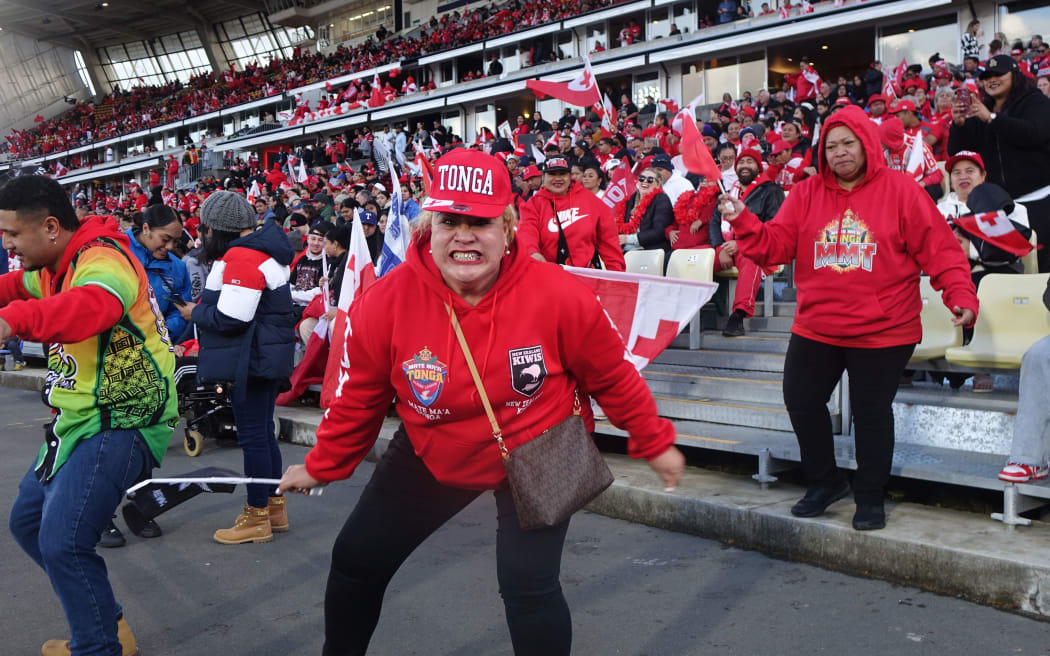 In photos: Mate Ma'a Tonga fans show their spirit - Kaniva Tonga News