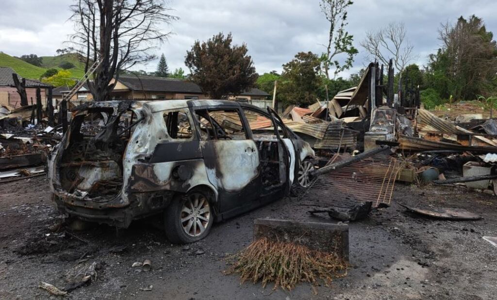Community rallies around families who lost it all in Māngere fire ...